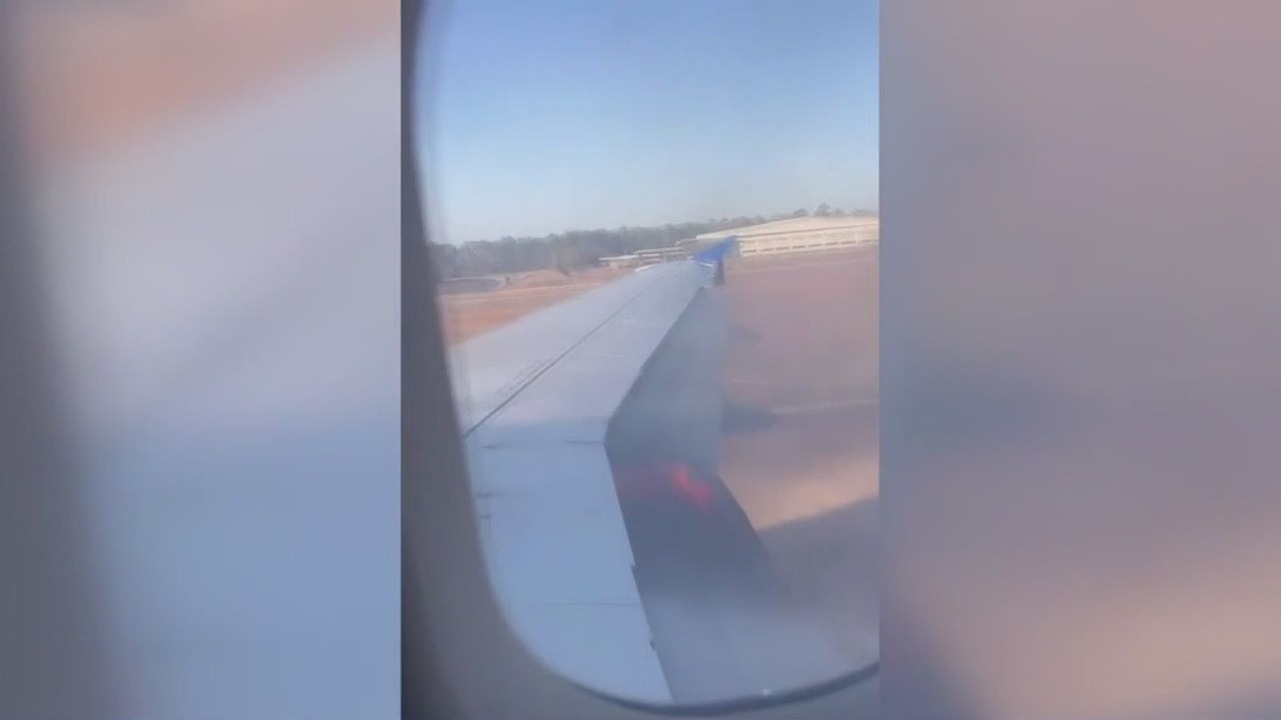 Houston plane fire: United plane wing catches fire during takeoff