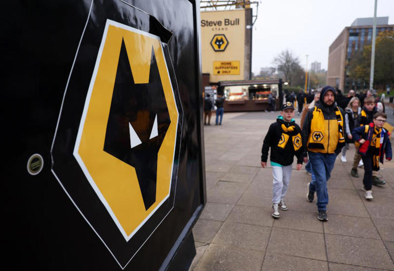 Wolves 'thinking more than expected' about what to do with wanted star