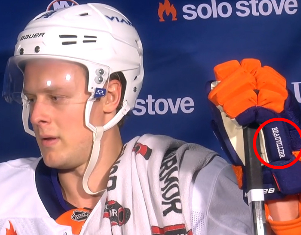 Islanders: Adam Boqvist played with Anthony Beauvillier’s gloves last night