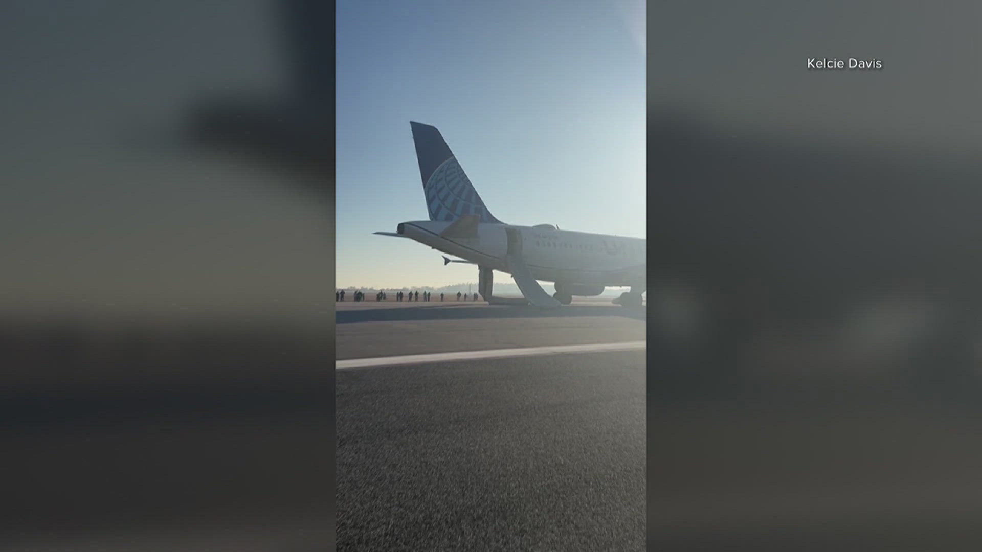 100 passengers forced to evacuate plane at IAH after last minute engine ...