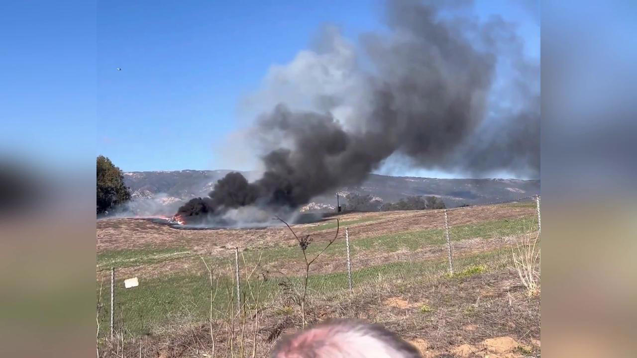 Light aircraft crashes onto hillside in Goleta, California Light aircraft crashes onto hillside in Goleta, California