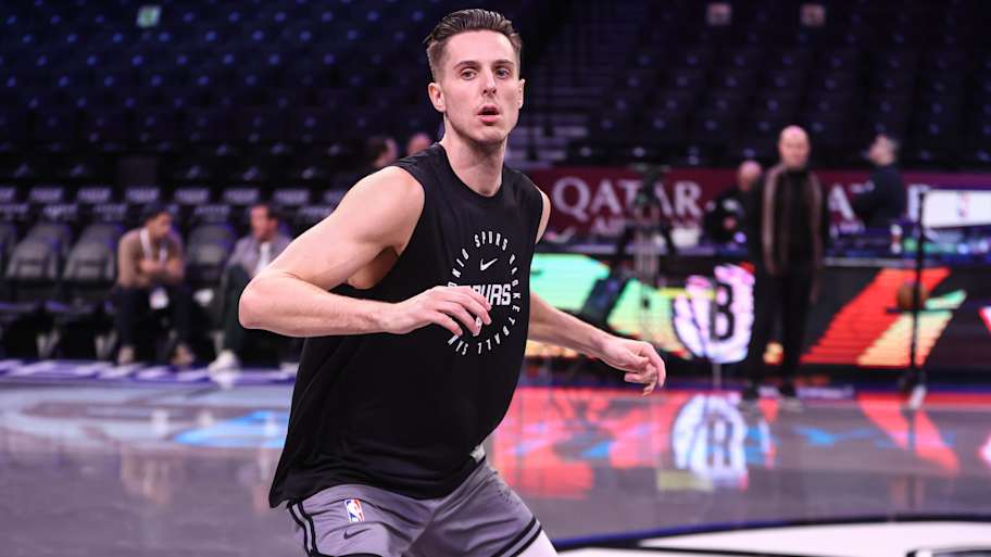 Zach Collins traded to Chicago Bulls