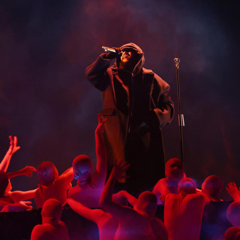 The Weeknd ends yearslong Grammys boycott with surprise performance