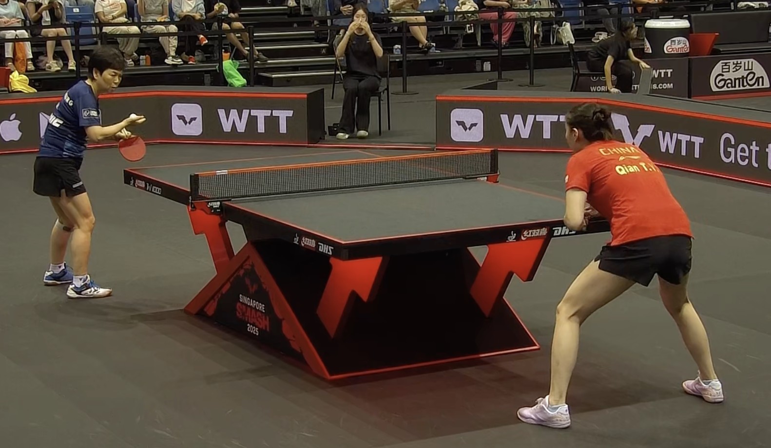 钱天一3-2艰难战胜倪夏莲，晋级WTT新加坡大满贯女单32强