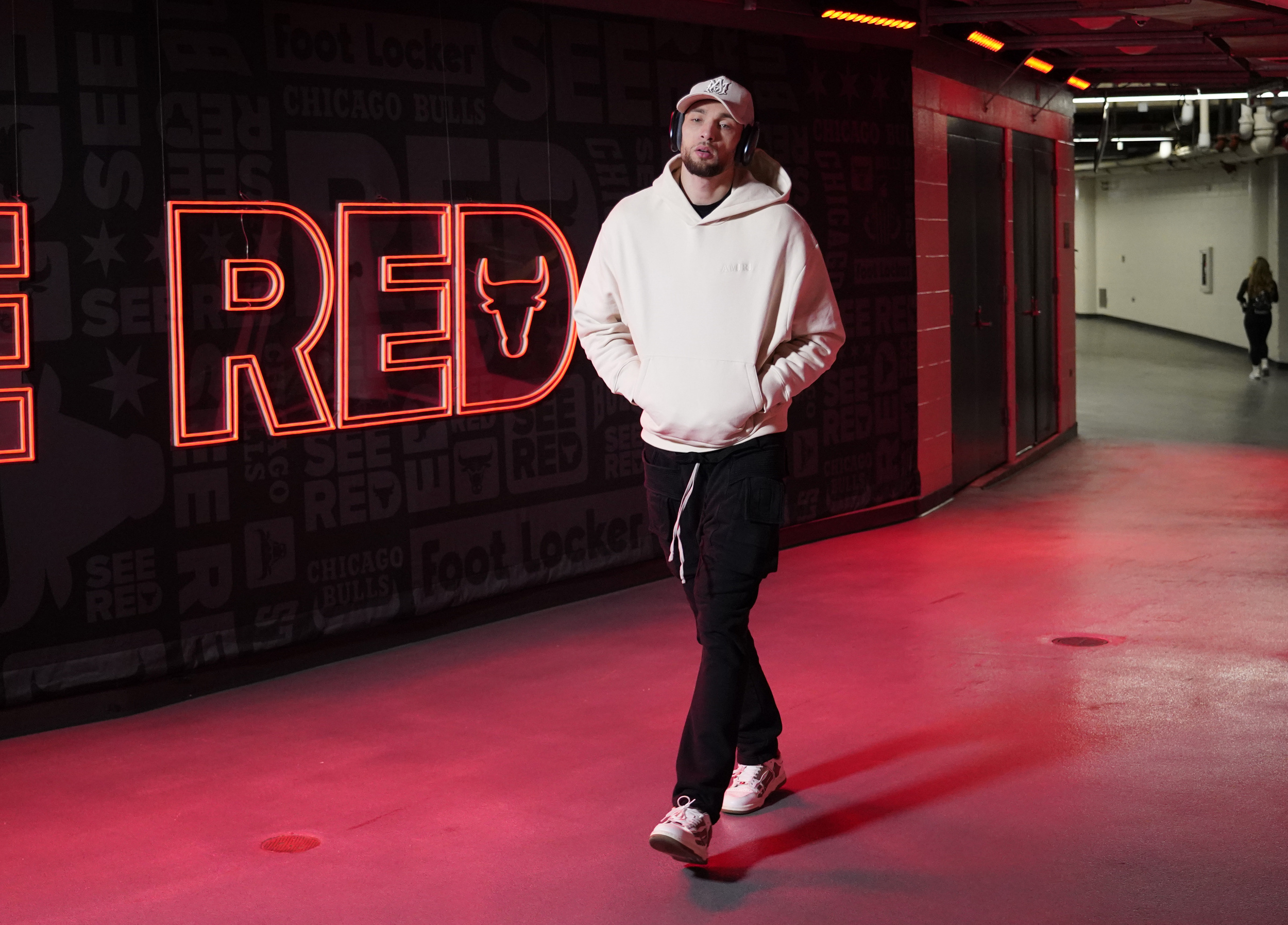 Seven years after failed offer sheet, Kings finally get Zach LaVine