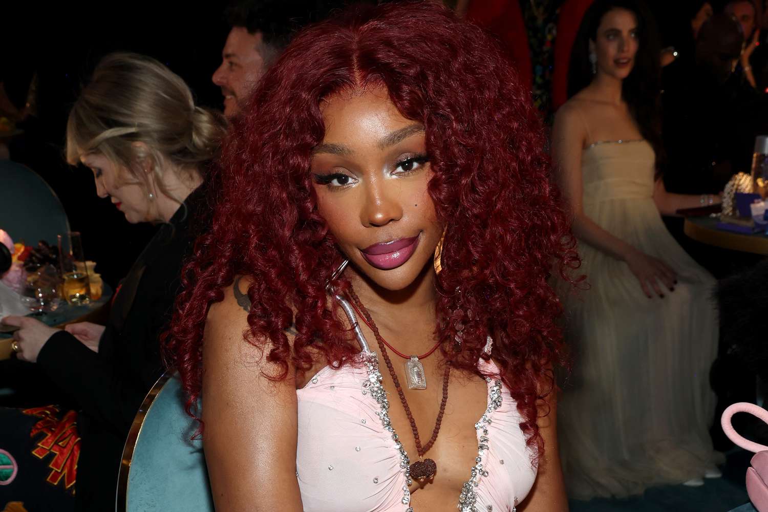 SZA Skips 2025 Grammys Red Carpet But Pops Up in Audience in a ...