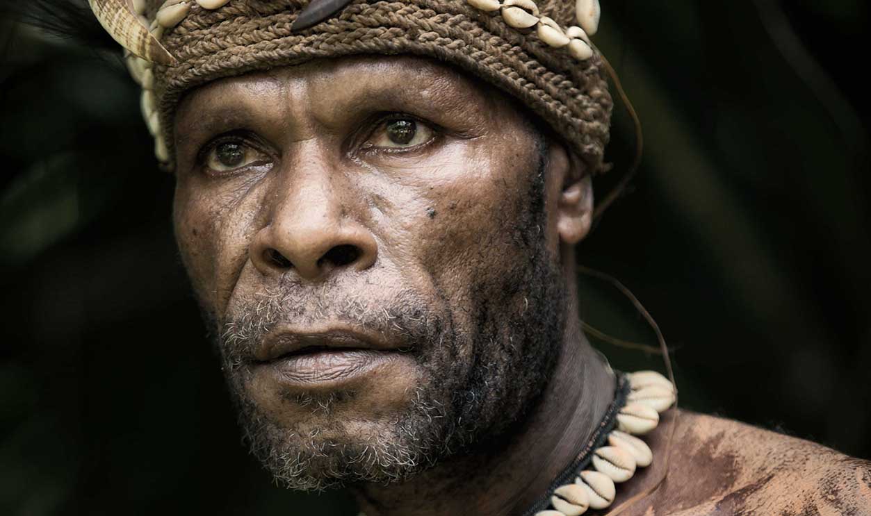 Photos Of The Last Hunter-Gatherer Tribe Of The Pacific Islands