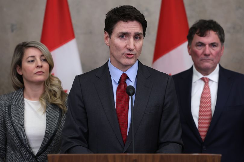 US national anthem booed by Canadians at NHL, NBA games over Donald ...