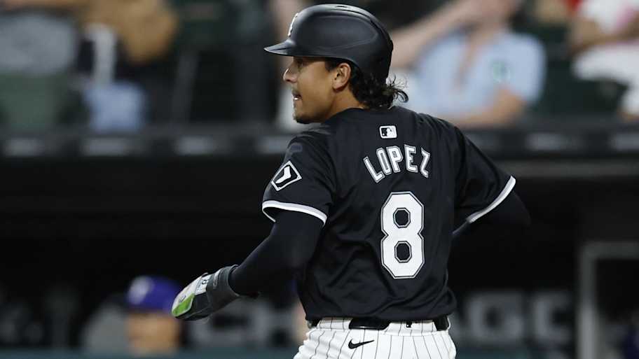 Chicago Cubs Create More Infield Depth, Sign Former White Sox Infielder