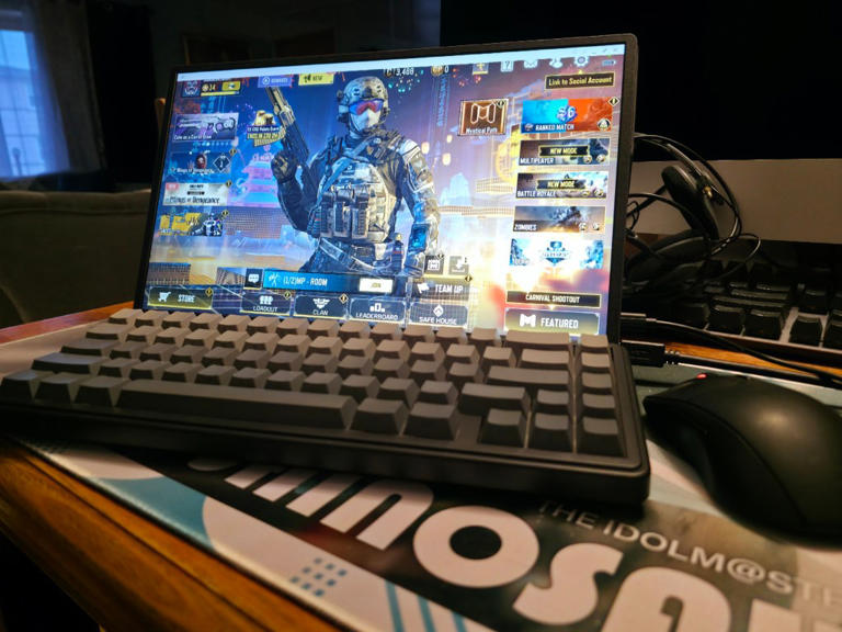 QQH Z12-3 15.6" 1080p Portable Monitor | Review