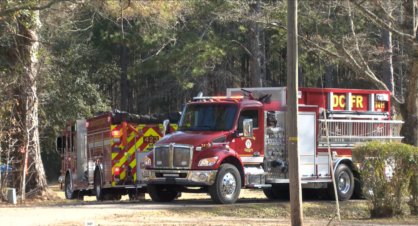 Crews respond to Dorchester County brush fire