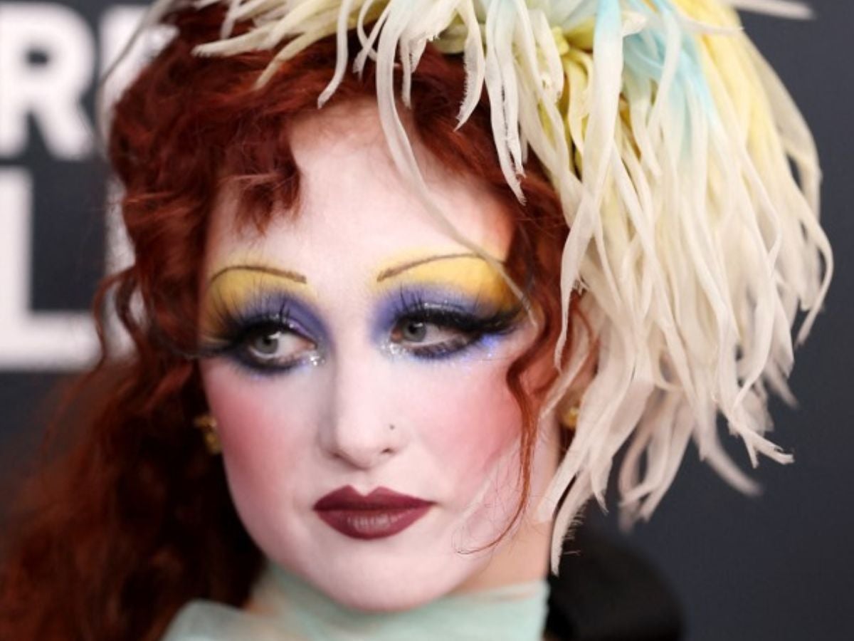 "Nunca podrán quitar la alegría trans": Chappell Roan defiende a la ...