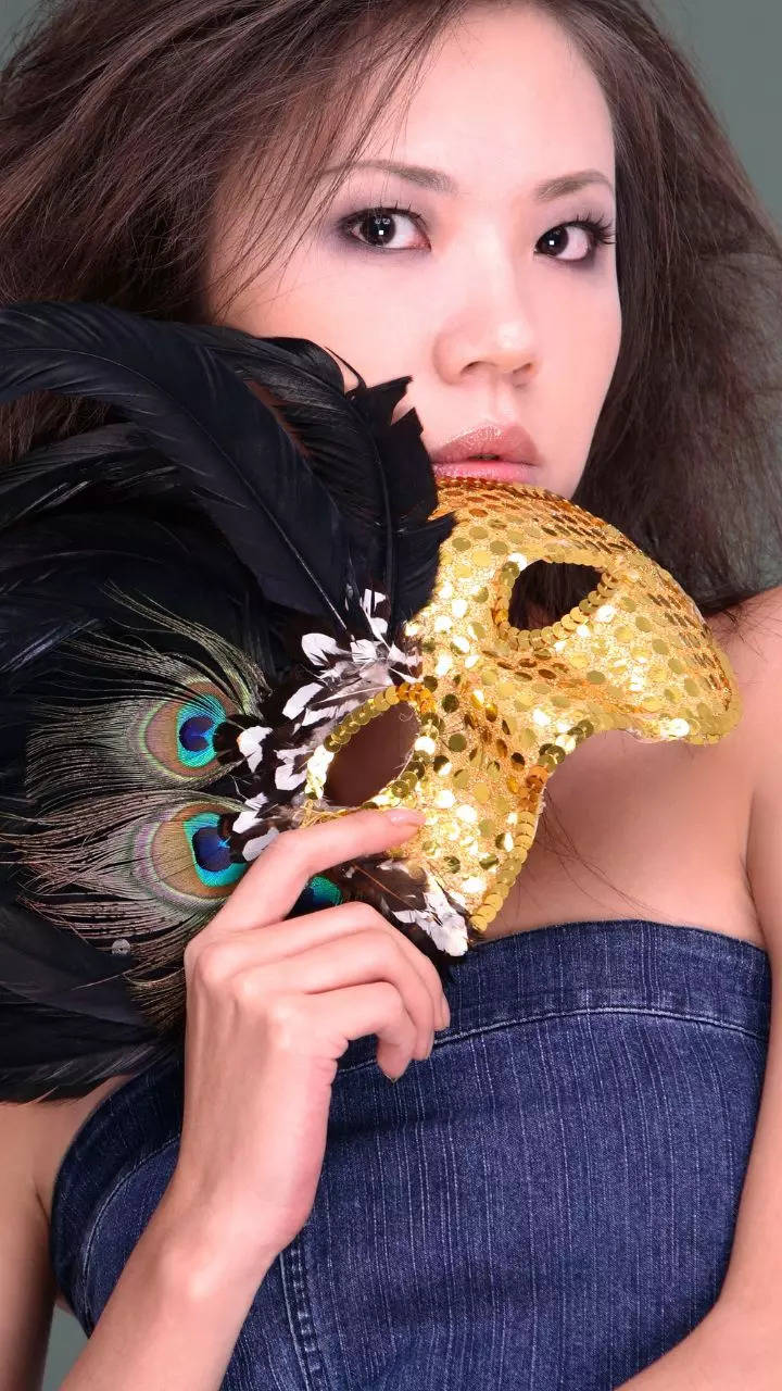 10 Stoic techniques to read people easily