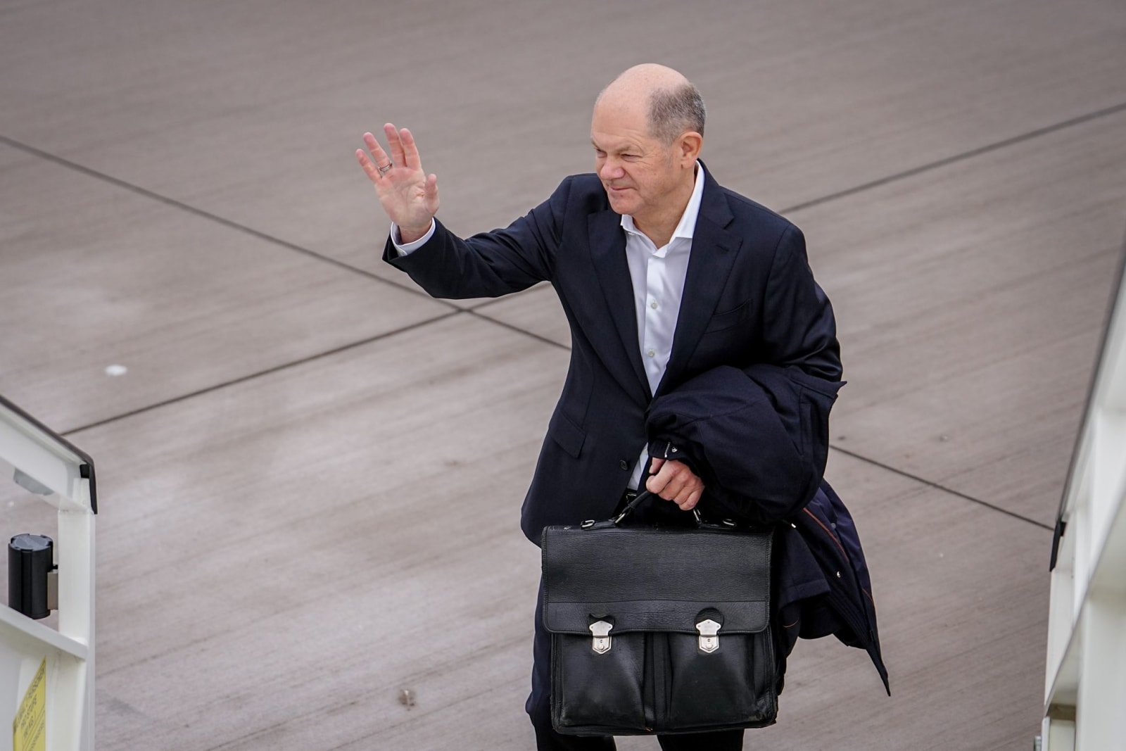 Starmer hosts German leader as he seeks post-Brexit reset with EU