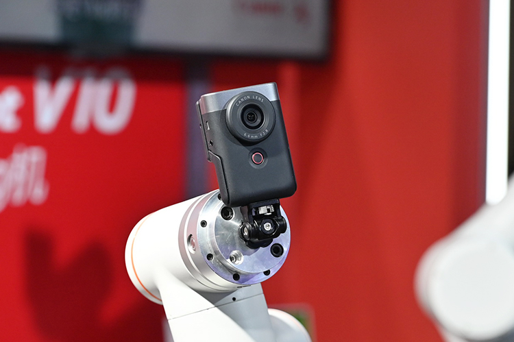 佳能或于近期发布PowerShot V1紧凑型相机 CMOS尺寸有望接近M43画幅