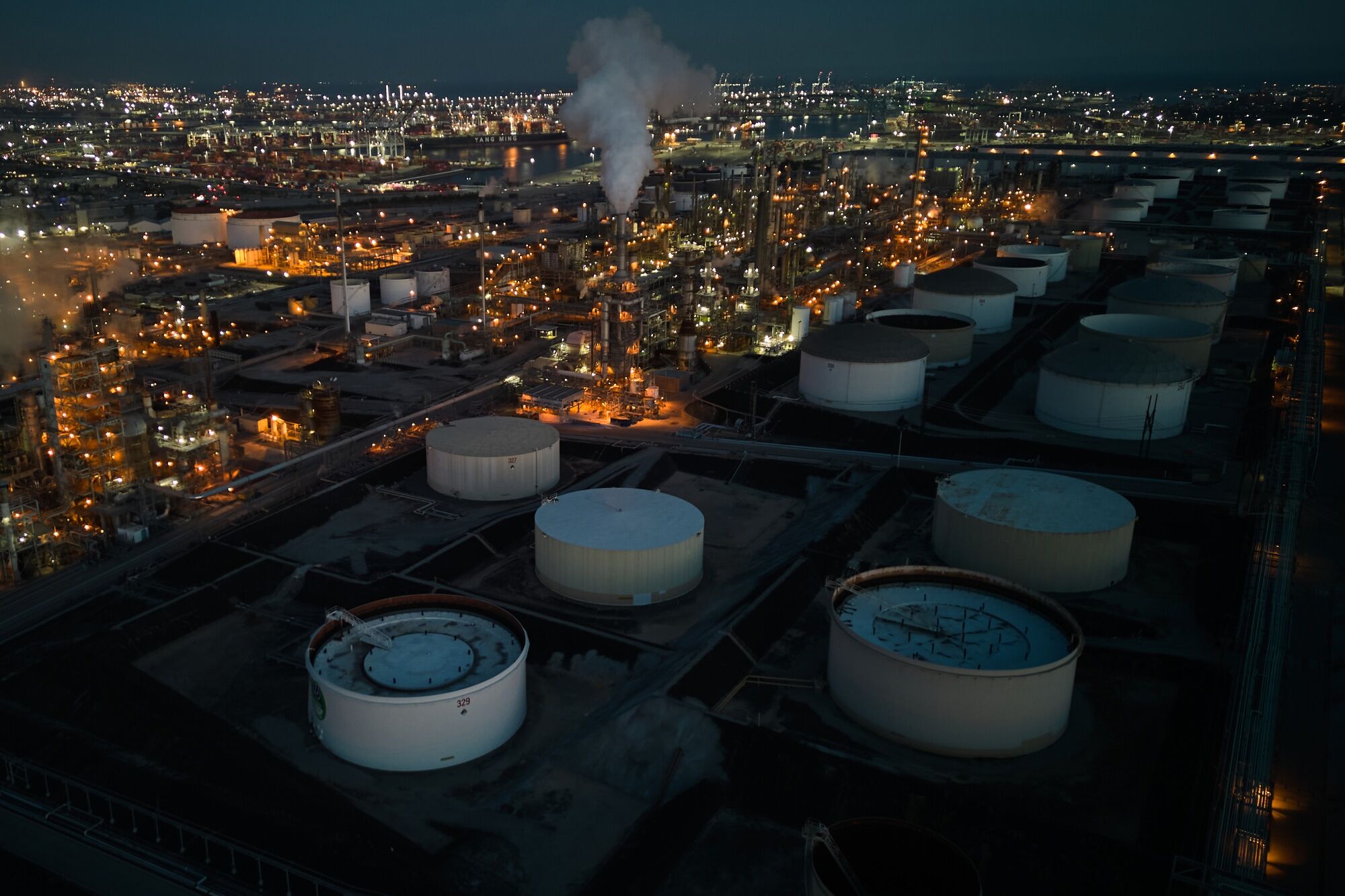 US Oil Refiners Look to Latin America, Iraq After Trump Tariffs