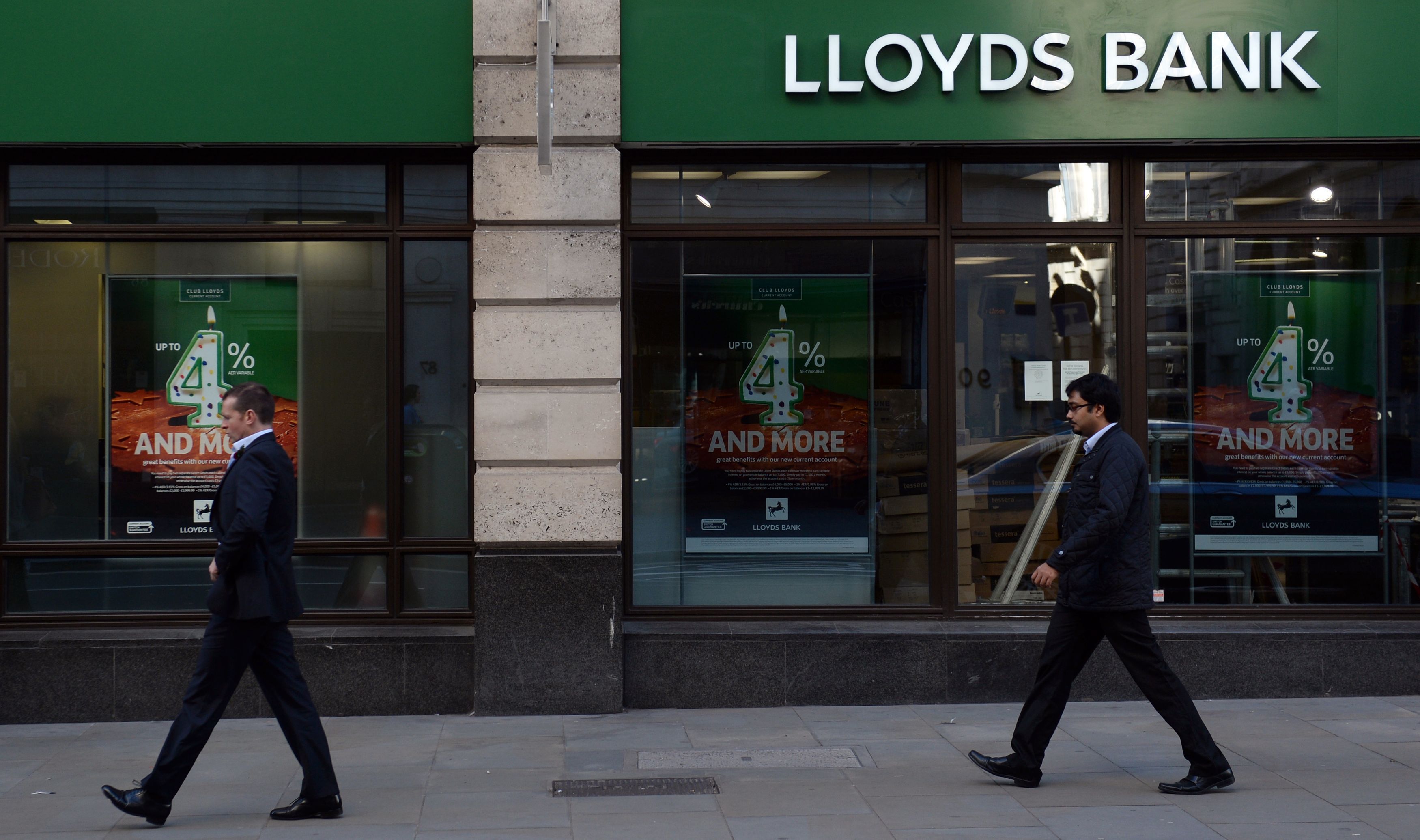 Lloyds and Halifax banking apps hit by service outage