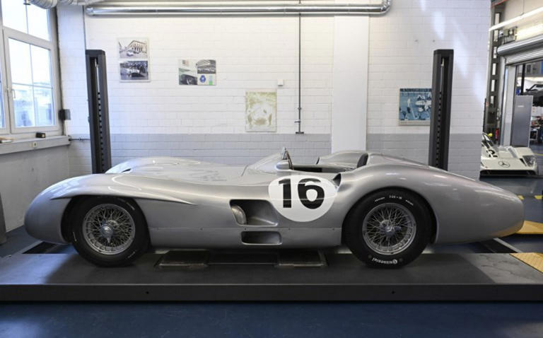 Mercedes Stromlinienwagen uit 1954 geveild voor ruim 51 miljoen euro