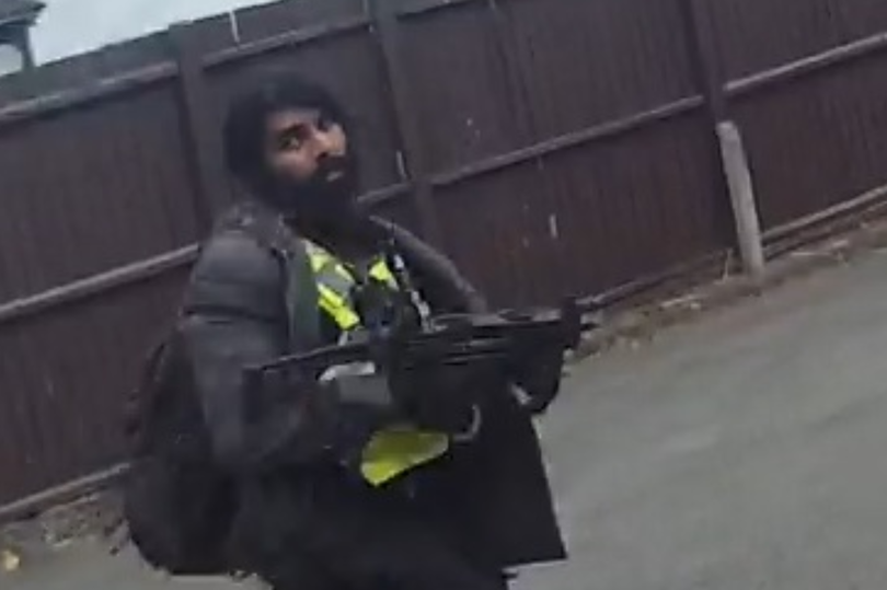 Man in fake police gear fired gun in Leicester car park