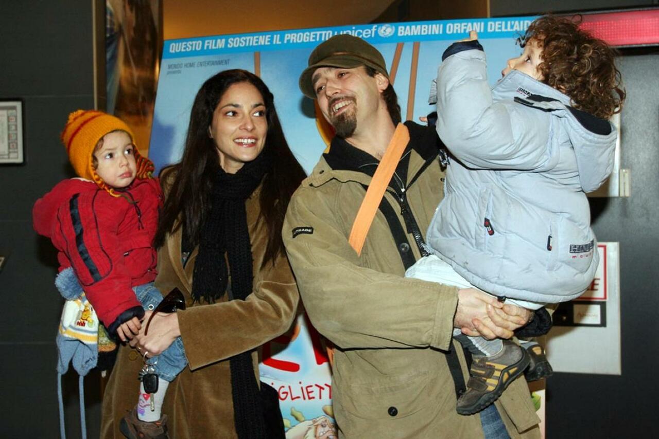 Simona Cavallari ospite oggi a La Volta Buona, chi è l'attrice? Età ...