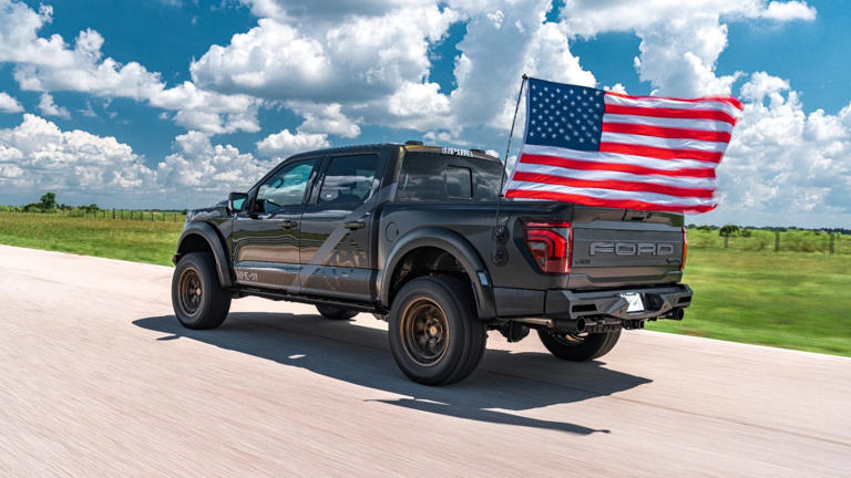 Joe Rogan's Car Collection Proves He Is A Card-Carrying Gearhead