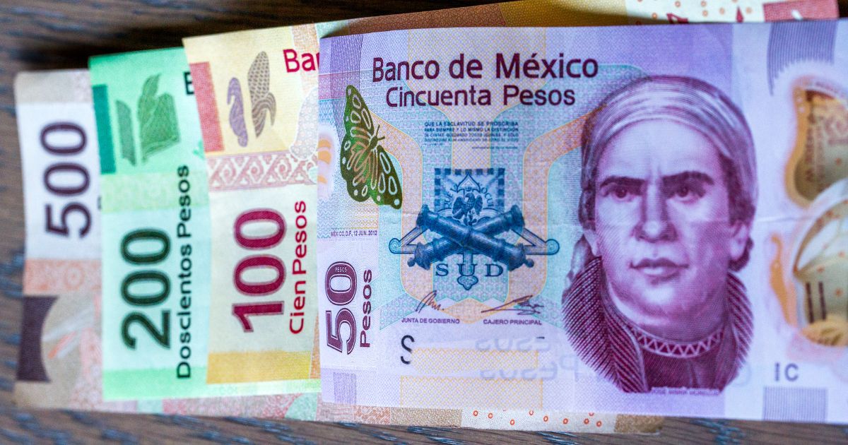 This is the Best Way to Get Pesos in Mexico (And It's Not What You Think)