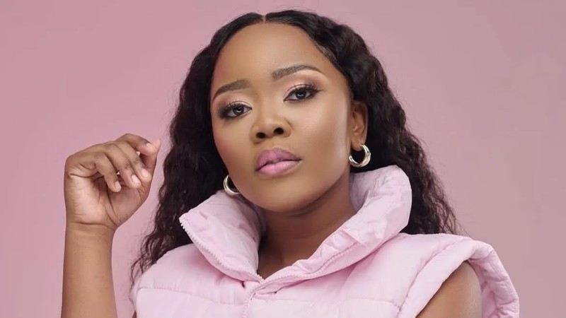 Nontokozo Mkhize breaks streaming records with 'Esandleni'