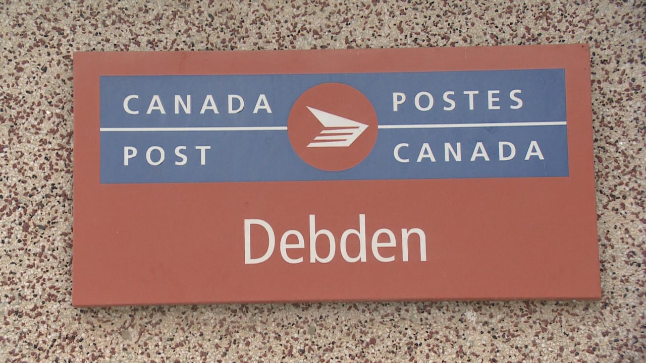 Debden, Sask., struggles to keep post office open amid bilingual ...