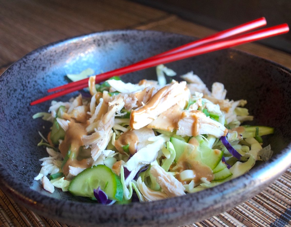 Wholesome dinner in a hurry with this easy chicken rice bowl recipe