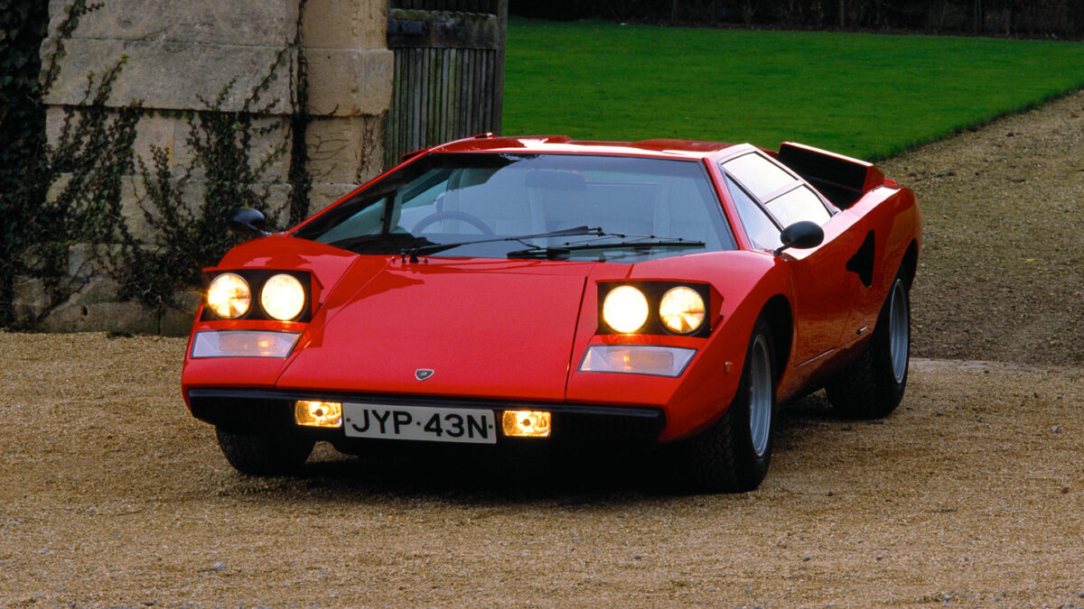 15 Iconic Cars From the 1970s That Screamed Success