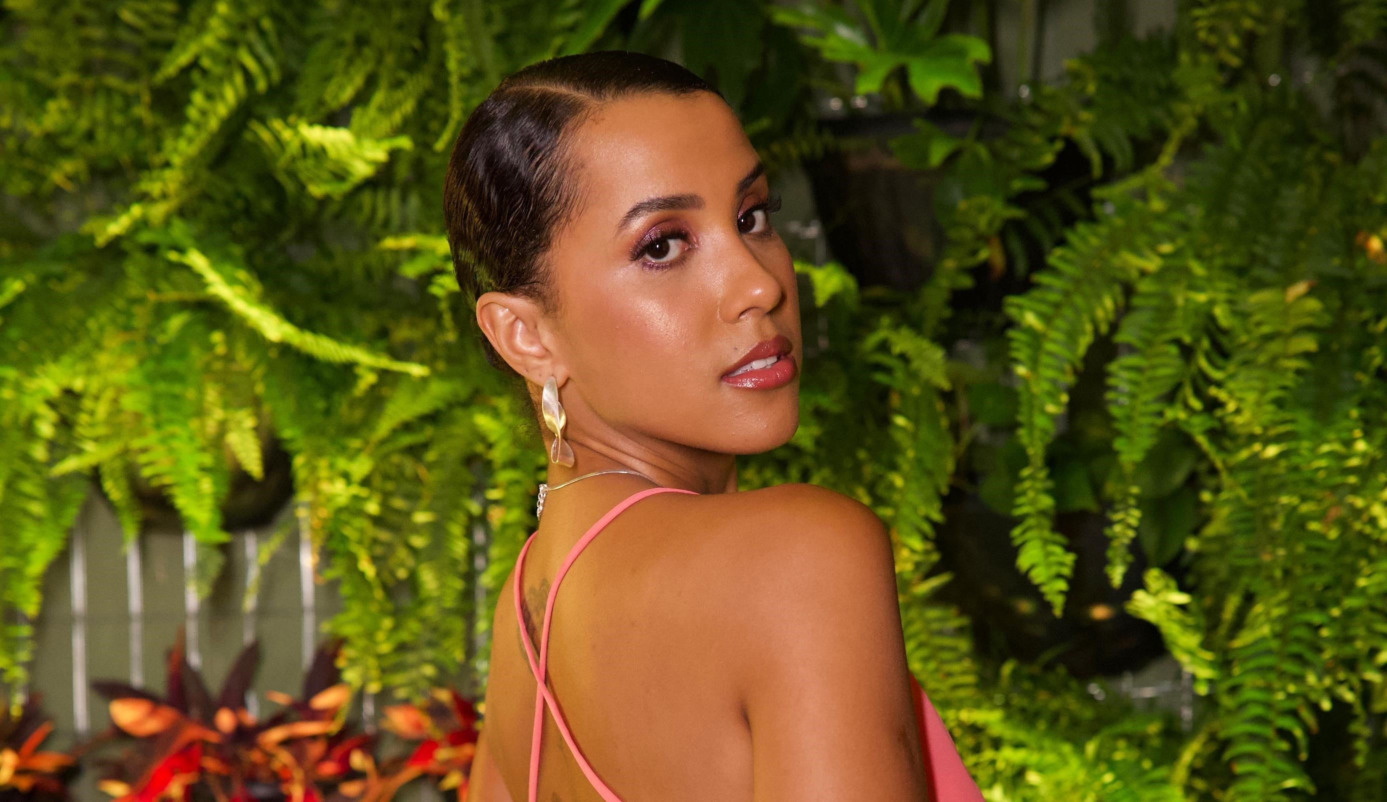 Vale Tudo: Ramille surpreende com look usado por Fernanda no remake