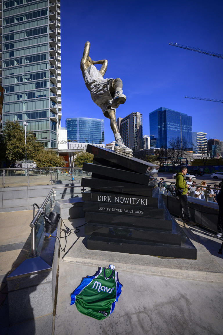 LOOK: Mavs fans protest with mock funeral after Luka Doncic trade to Lakers