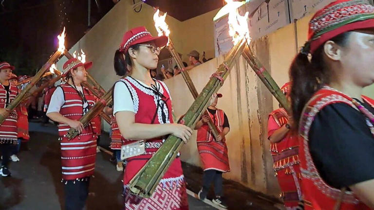 New discoveries shed light on some of the earliest humans to settle in ...