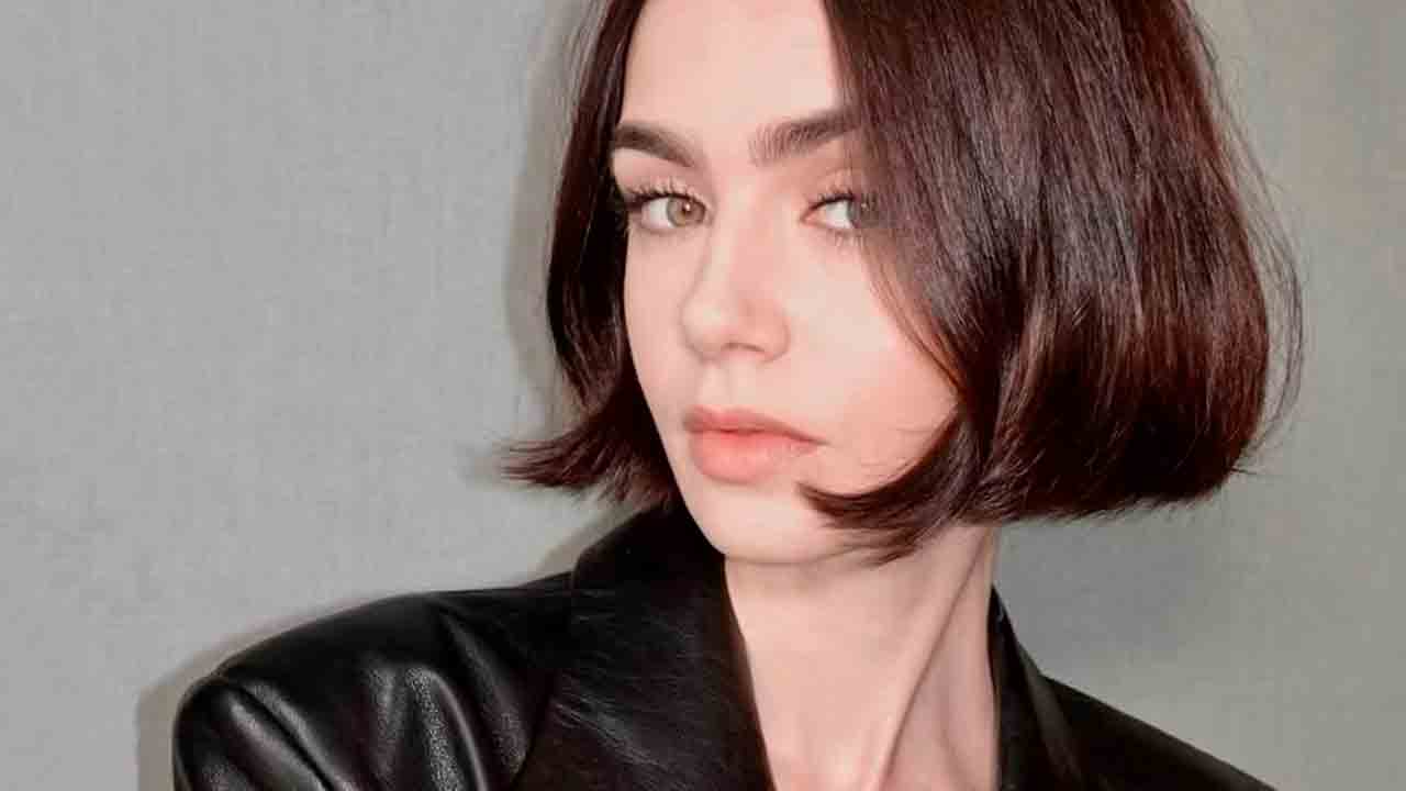 Emily in Paris-skuespillerinde Lily Collins præsenterer sin første ...