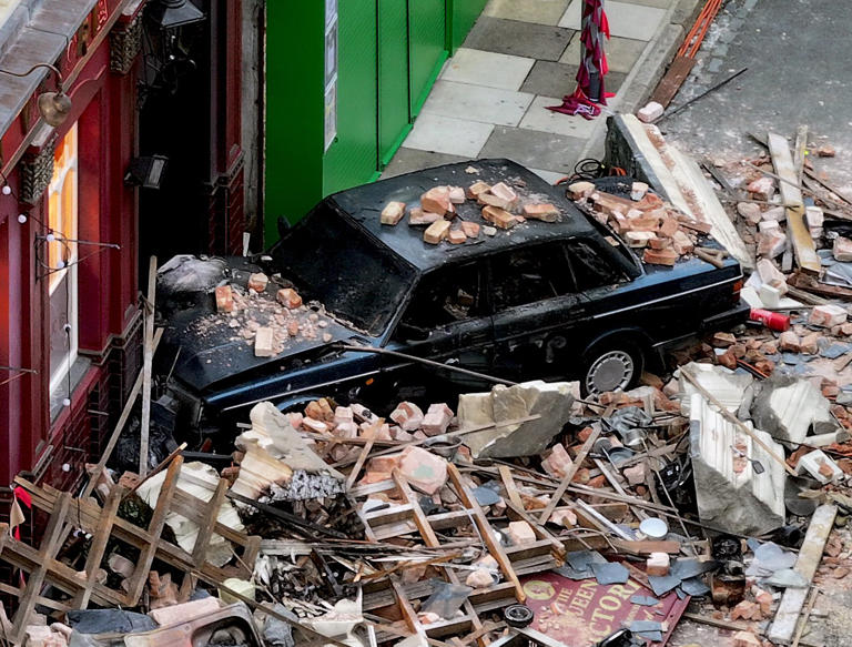Devastating EastEnders pictures confirm sad death in Queen Vic fire