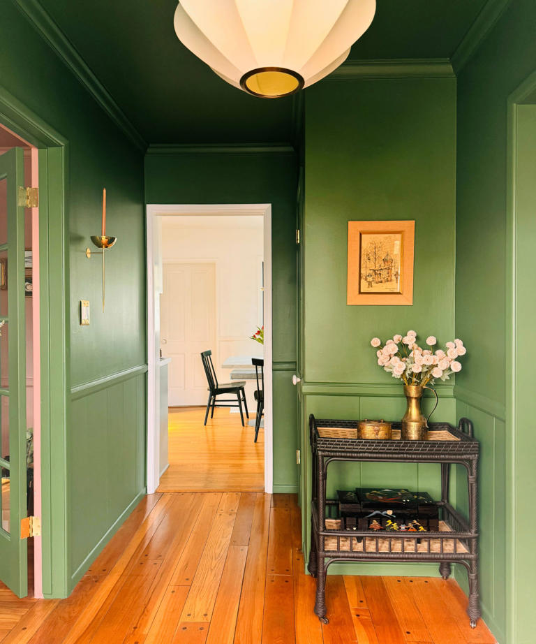 If you color drench any room make it this one – 5 color-centric ...