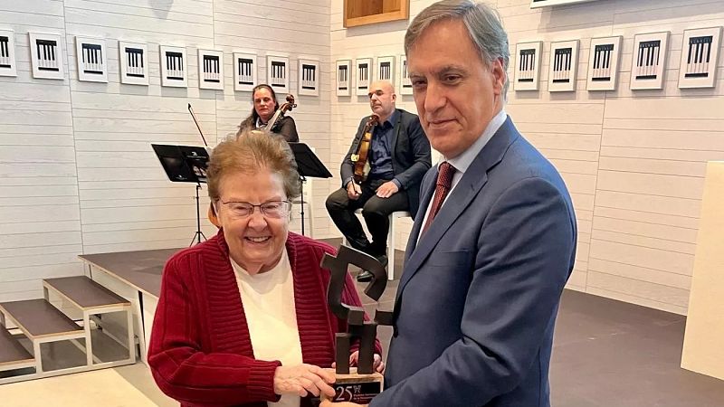 Helga de Alvear, key German-Spanish contemporary art collector, dies ...