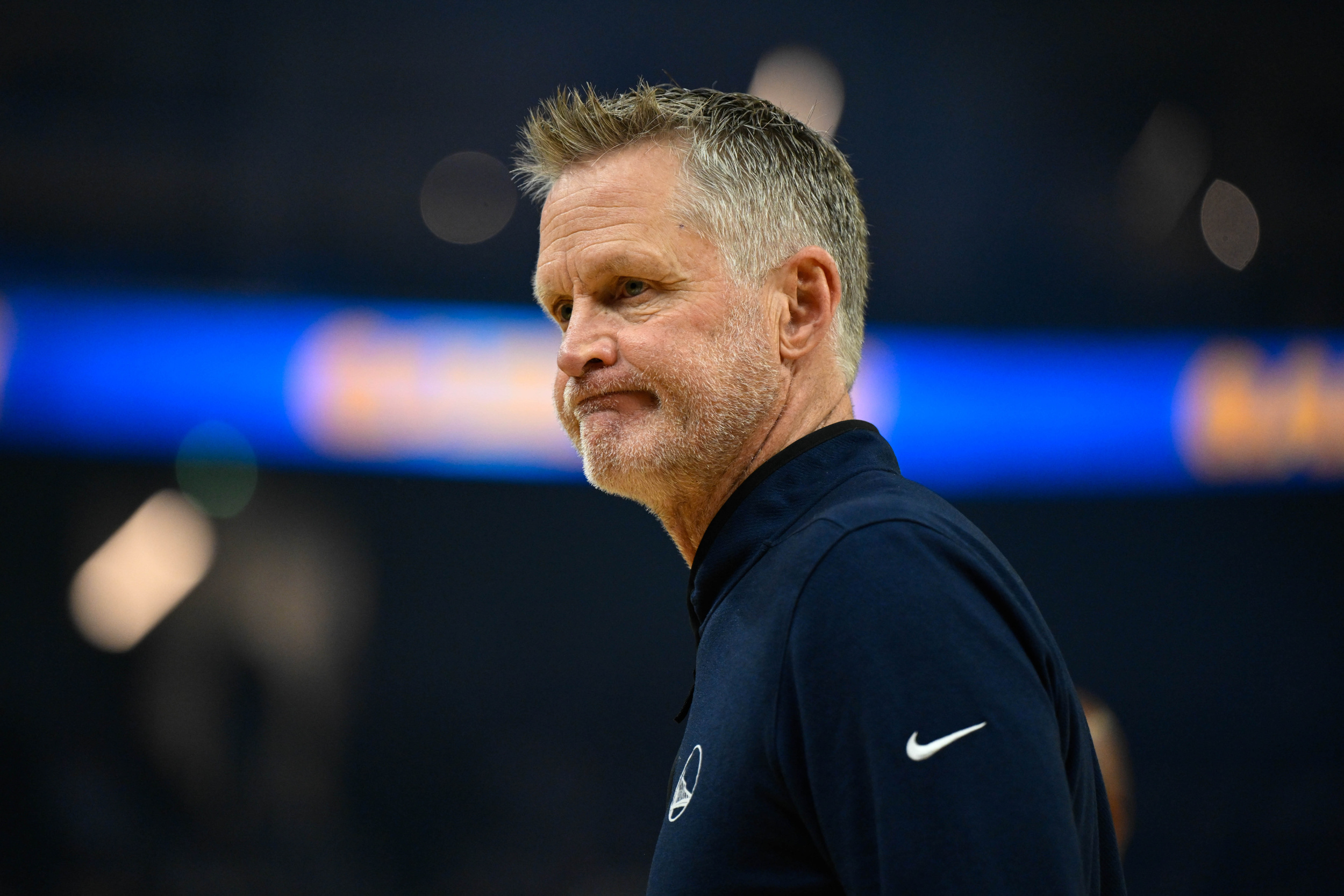 Warriors should stand pat at NBA trade deadline, reassess options in summer