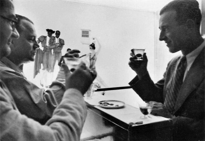 32 Rare Historical Photos That Show Why Flying On The Hindenburg ...