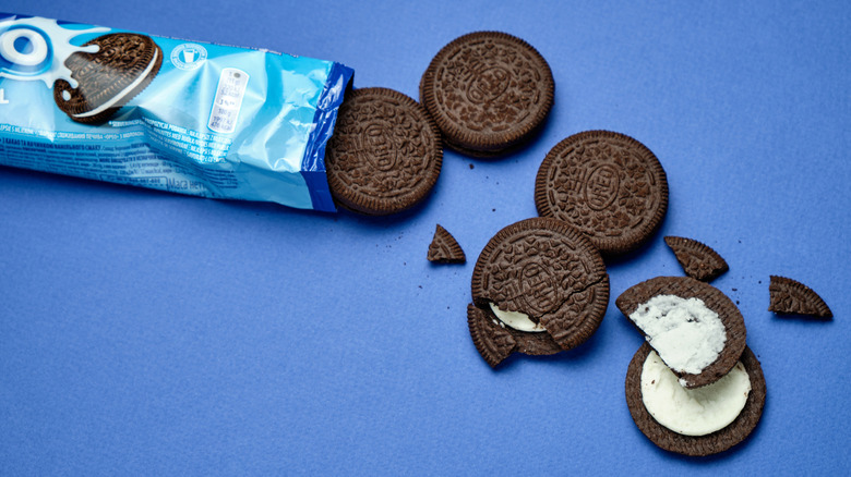 How Many Oreos Come In A Pack (So You Can Account For Every Single One)?