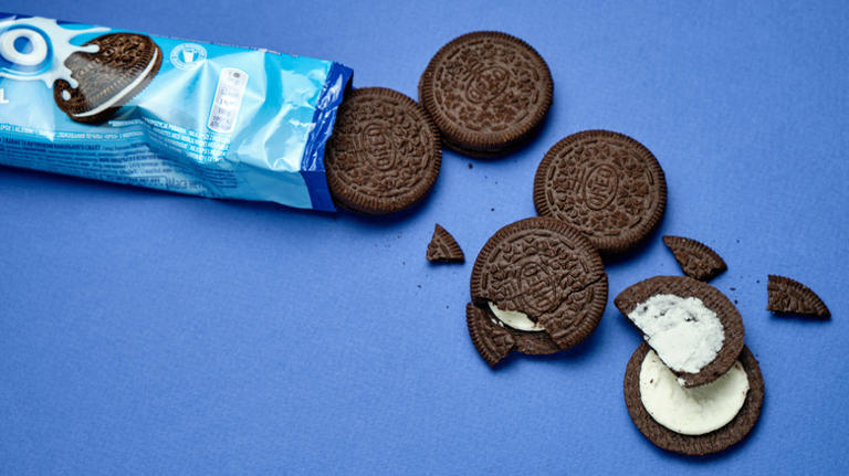 How Many Oreos Come In A Pack (So You Can Account For Every Single One)?