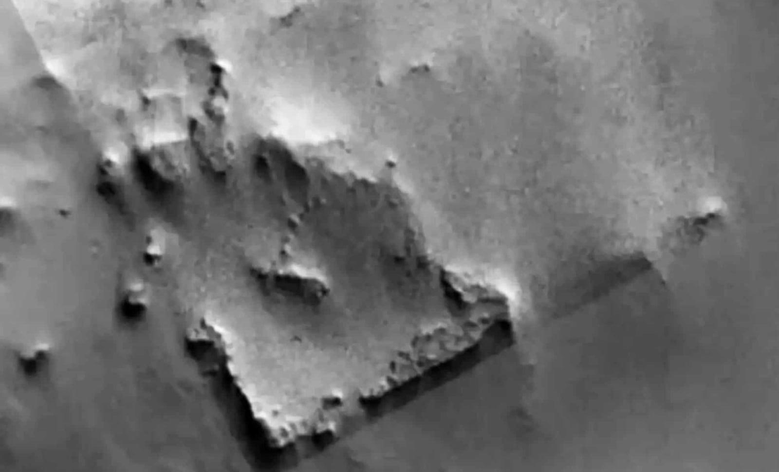 NASA Image Reveals Wild ‘Square Structure’ on Mars—Elon Musk Backs ...