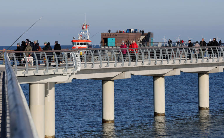Neue Seebrücke in Prerow ist ein Besuchermagnet