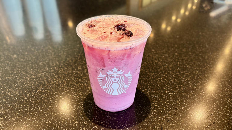 Starbucks Blackberry Sage Refreshers Review: A Tasty Drink, But It's Curiously Missing A Key Flavor