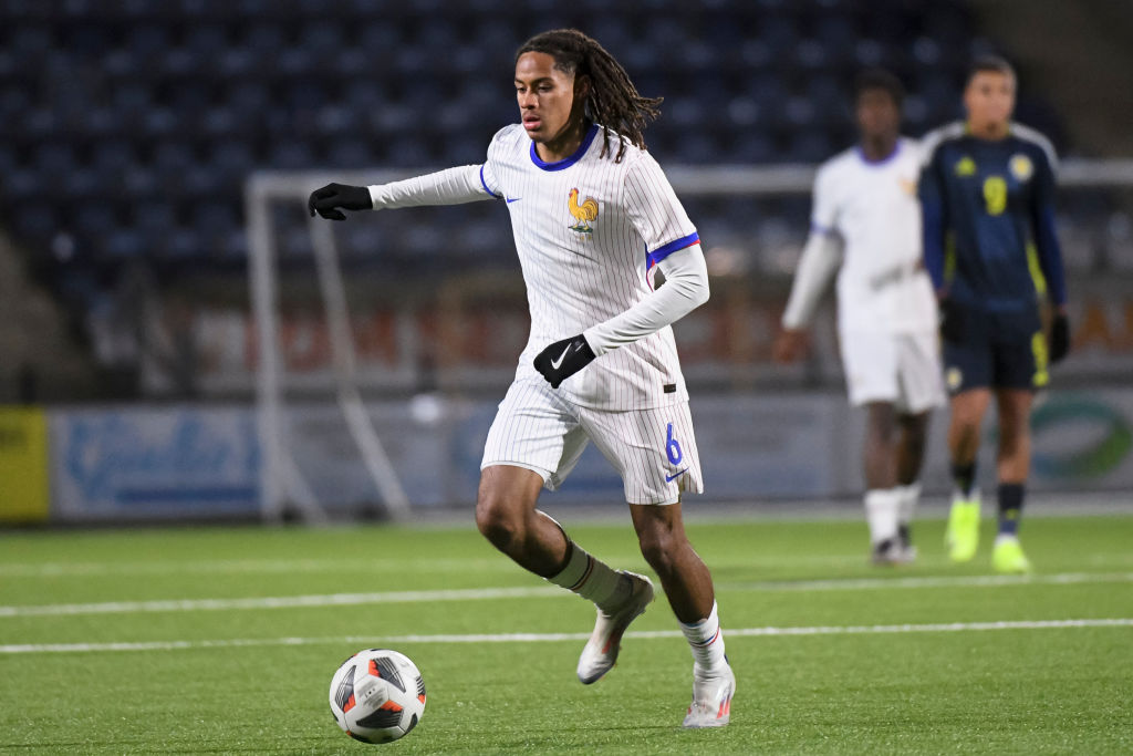 Who are Chelsea transfer targets Dario Essugo and Mathis Amougou?