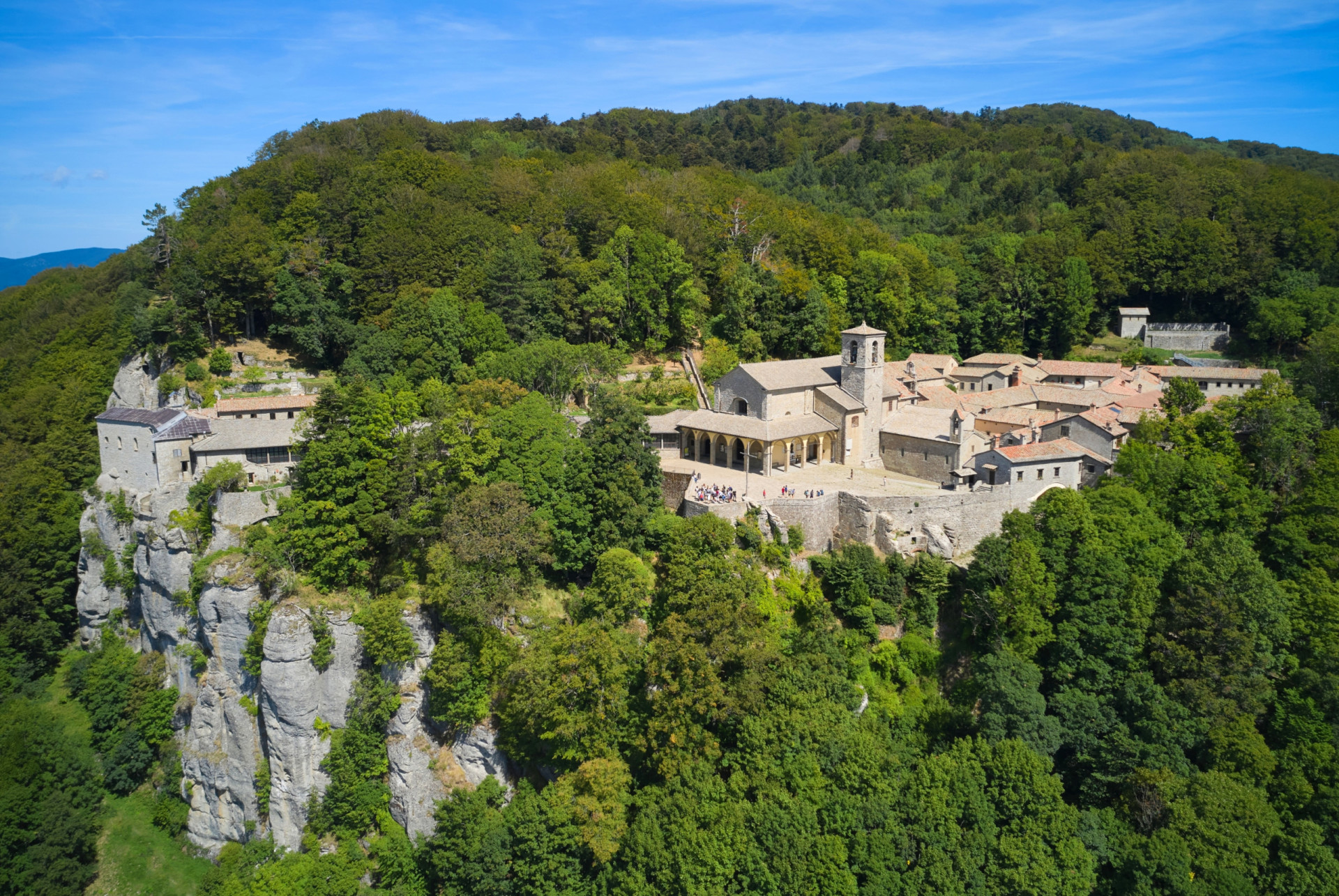 Immersion dans les abbayes et monastères médiévaux italiens