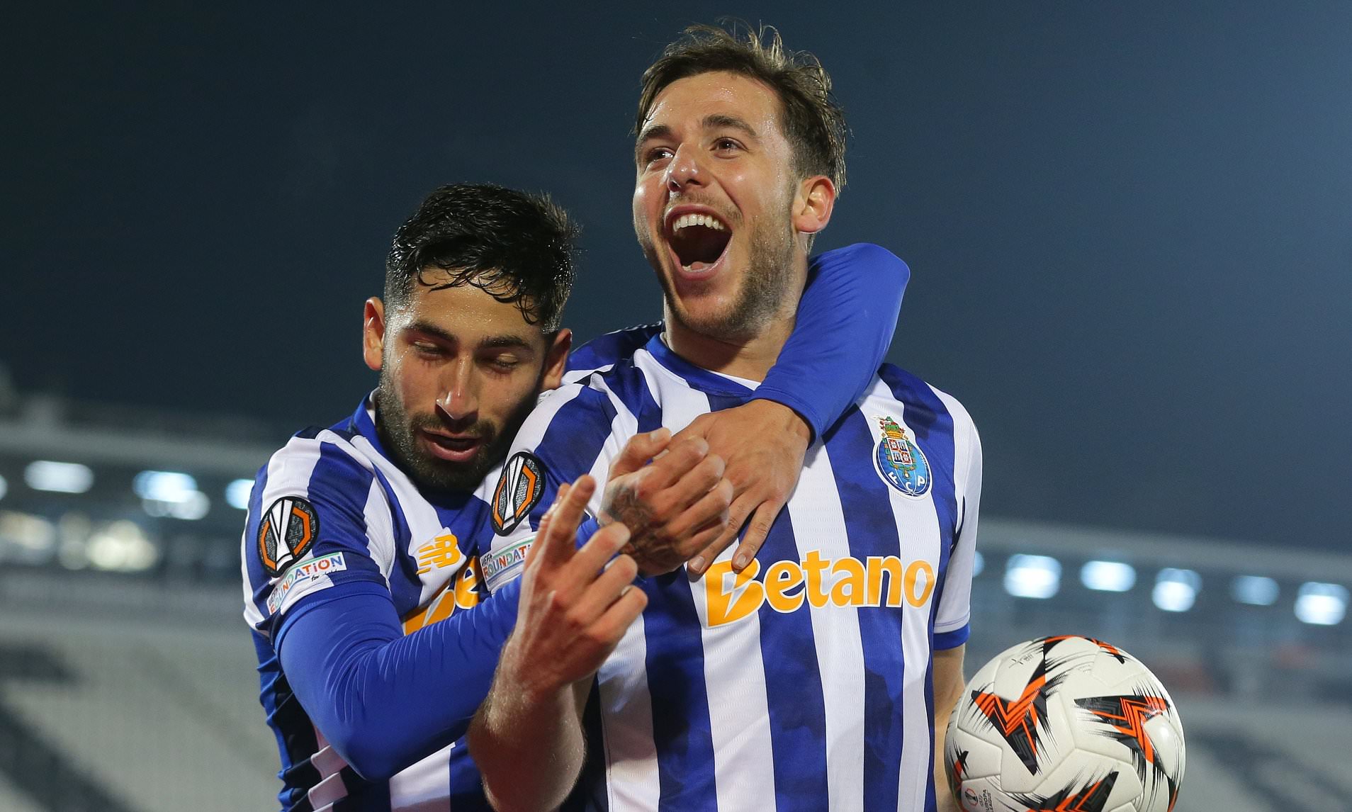 Man City set to sign Porto midfielder Nico Gonzalez in £50m deal as ...