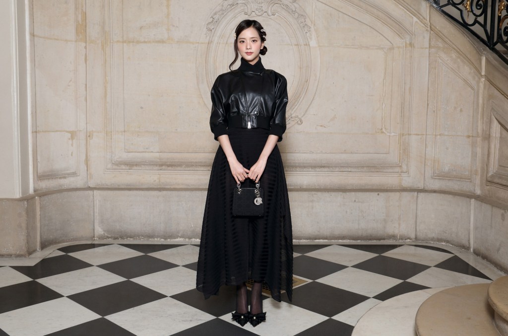 BLACKPINK's JISOO Reveals Tracklist for Debut Solo Mini-Album ‘AMORTAGE'