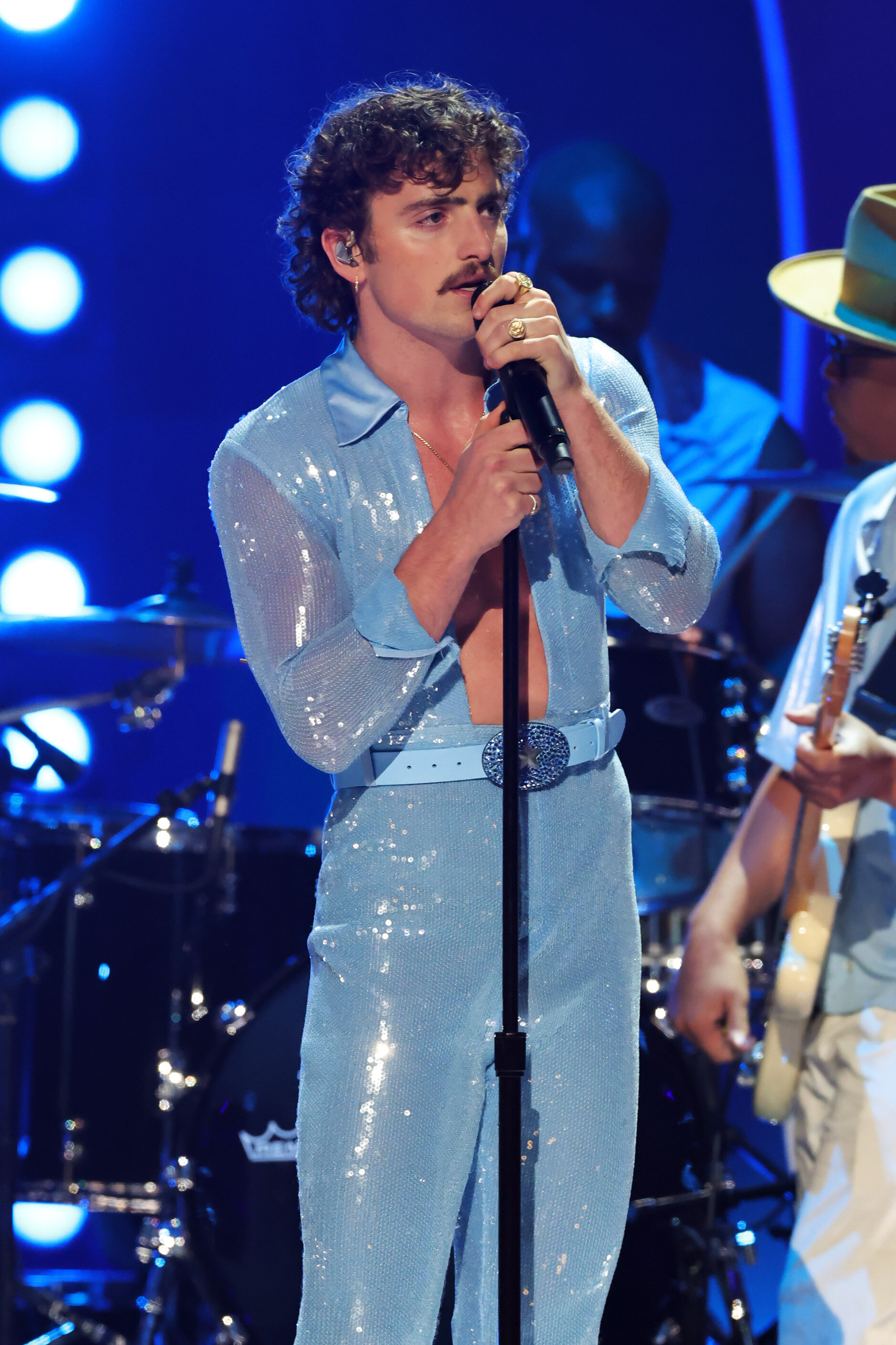 Benson Boone Has Cheeky Response After Grammys Crotch Grab Goes Viral