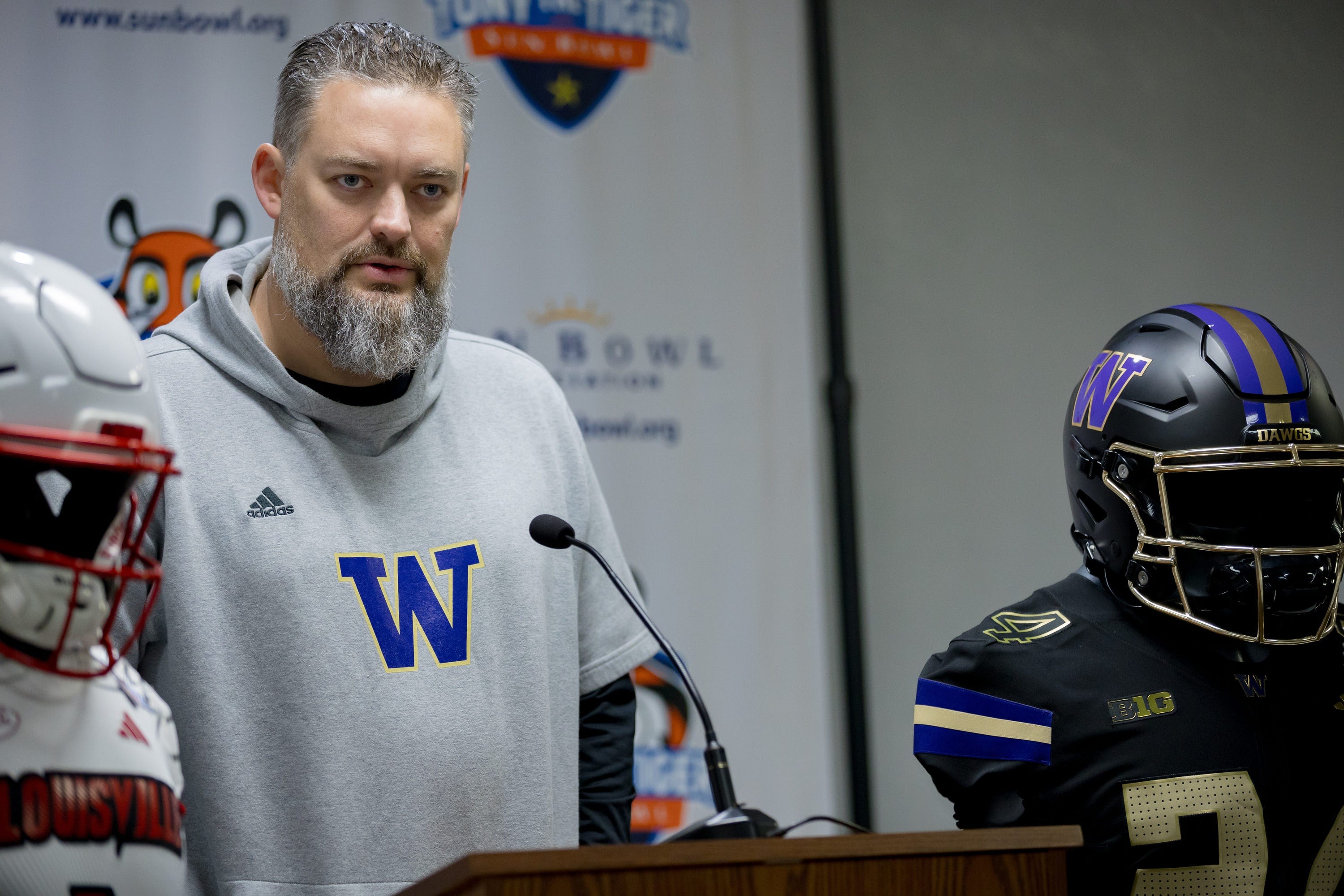 Raiders bring on Pete Carroll's son at offensive line coach